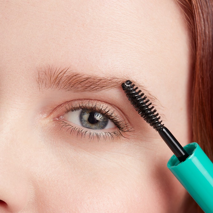 Get the look of full, defined brows with our clear eyebrow gel